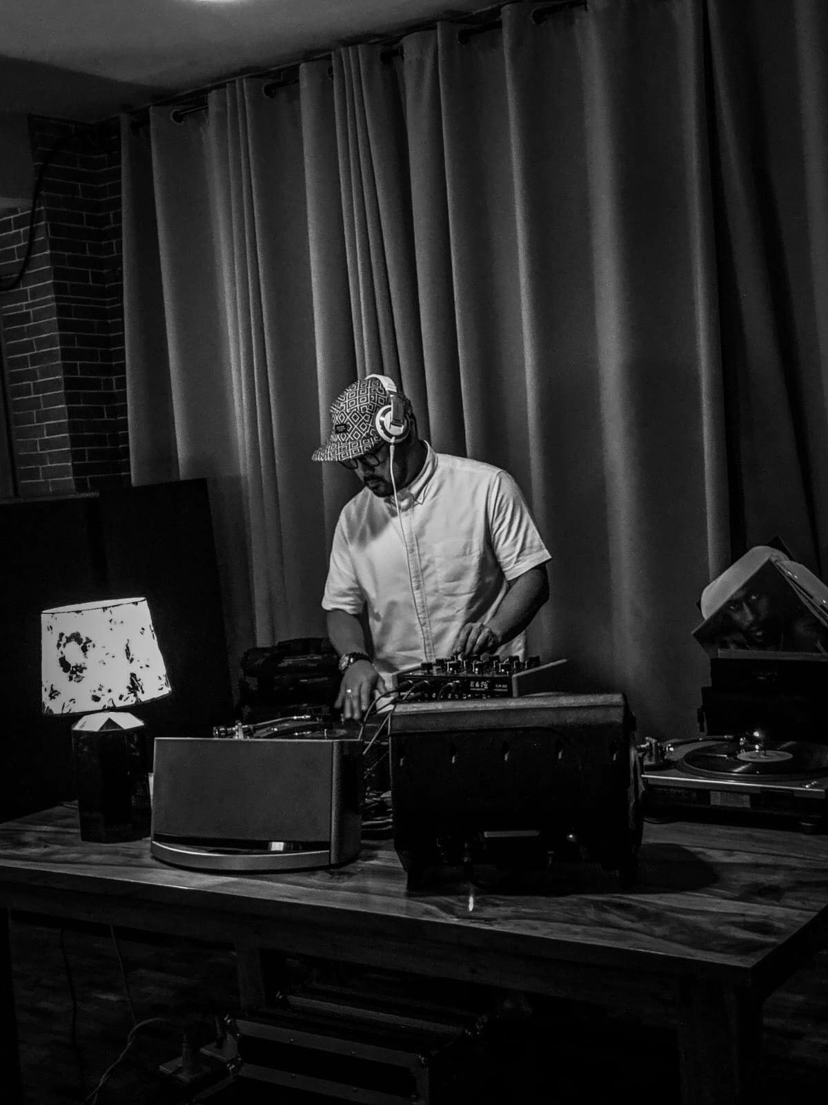 Insider's Guide To Manila With: Mike Constantino