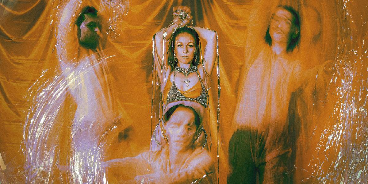 Velvet Bloom – 'Time'